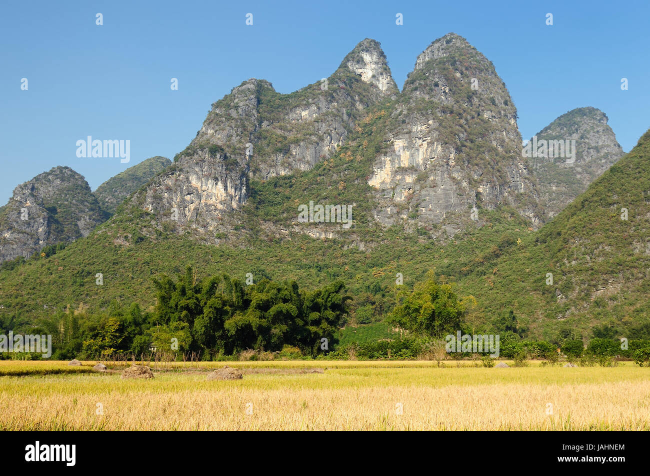 Mountains along Lijiang River (Li-river) near Yangshuo, China - Guangxi ...