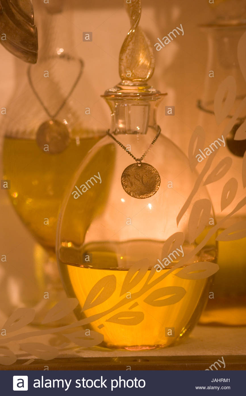 Holy Oil Catholic Stock Photos & Holy Oil Catholic Stock Images - Alamy