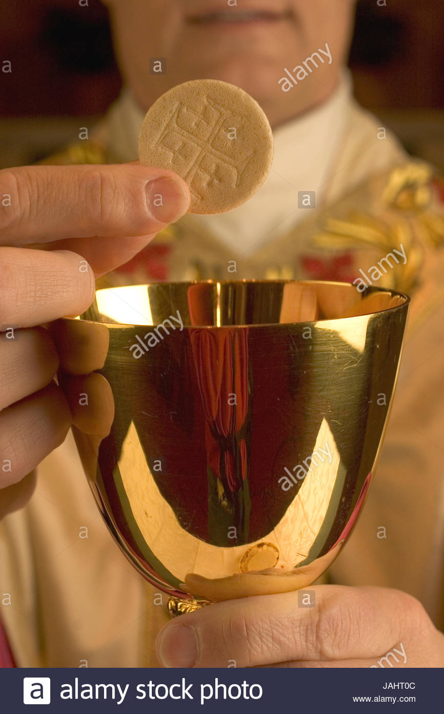 Catholic Priest Chalice Stock Photos & Catholic Priest Chalice Stock ...