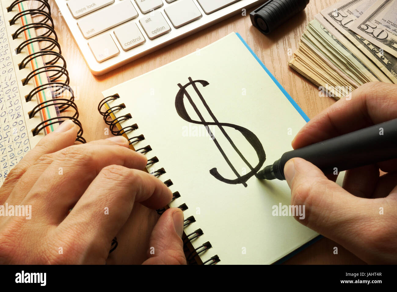 Dollar sign concept hi-res stock photography and images - Alamy