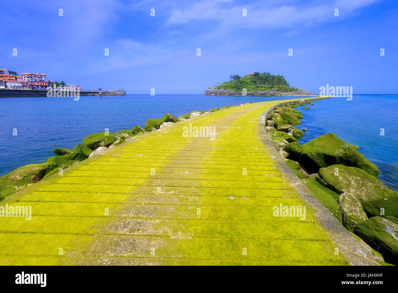 Lekeitio coastline hi-res stock photography and images - Alamy