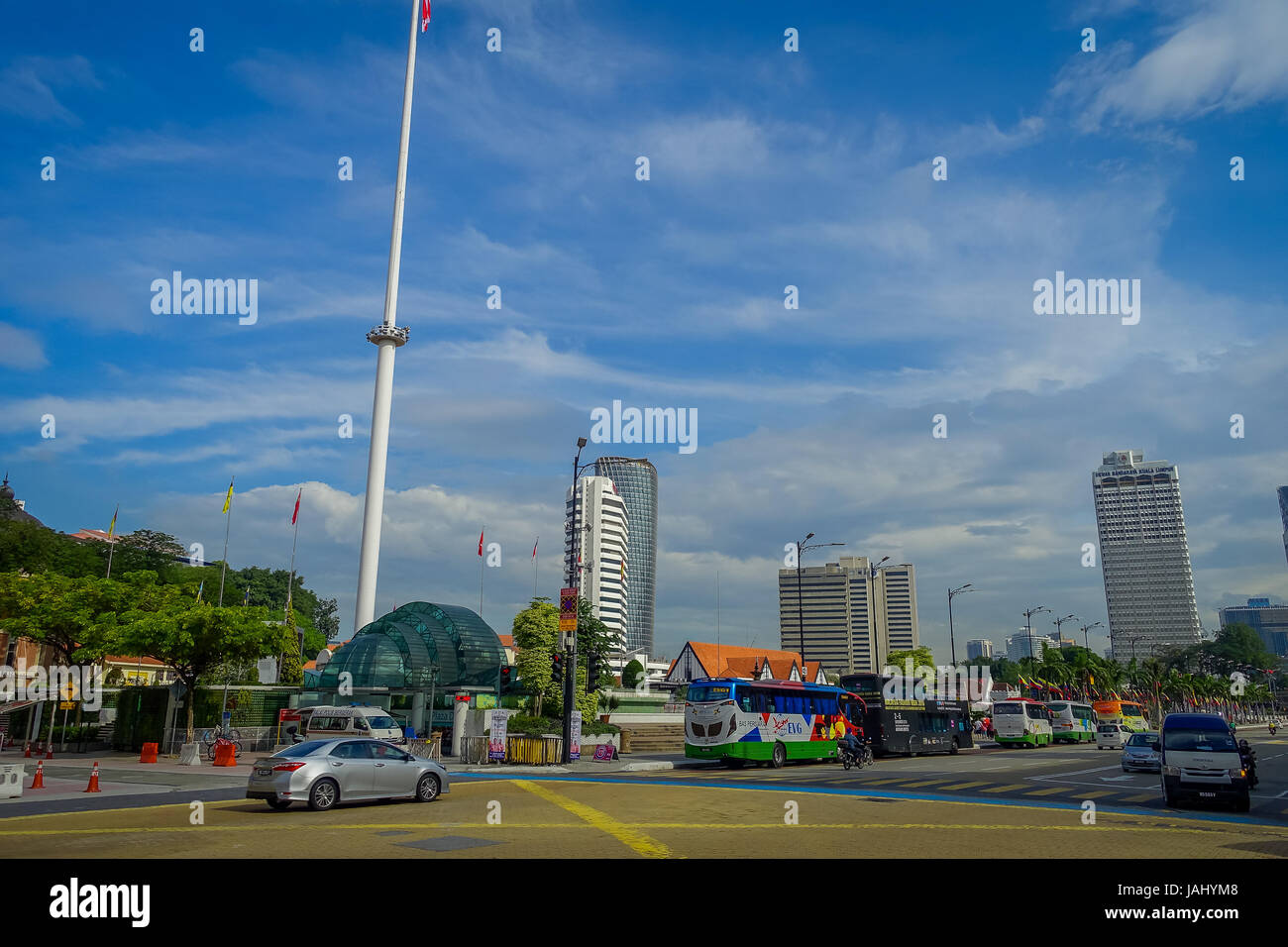 Malaysia flag pole dataran merdeka hi-res stock photography and images ...
