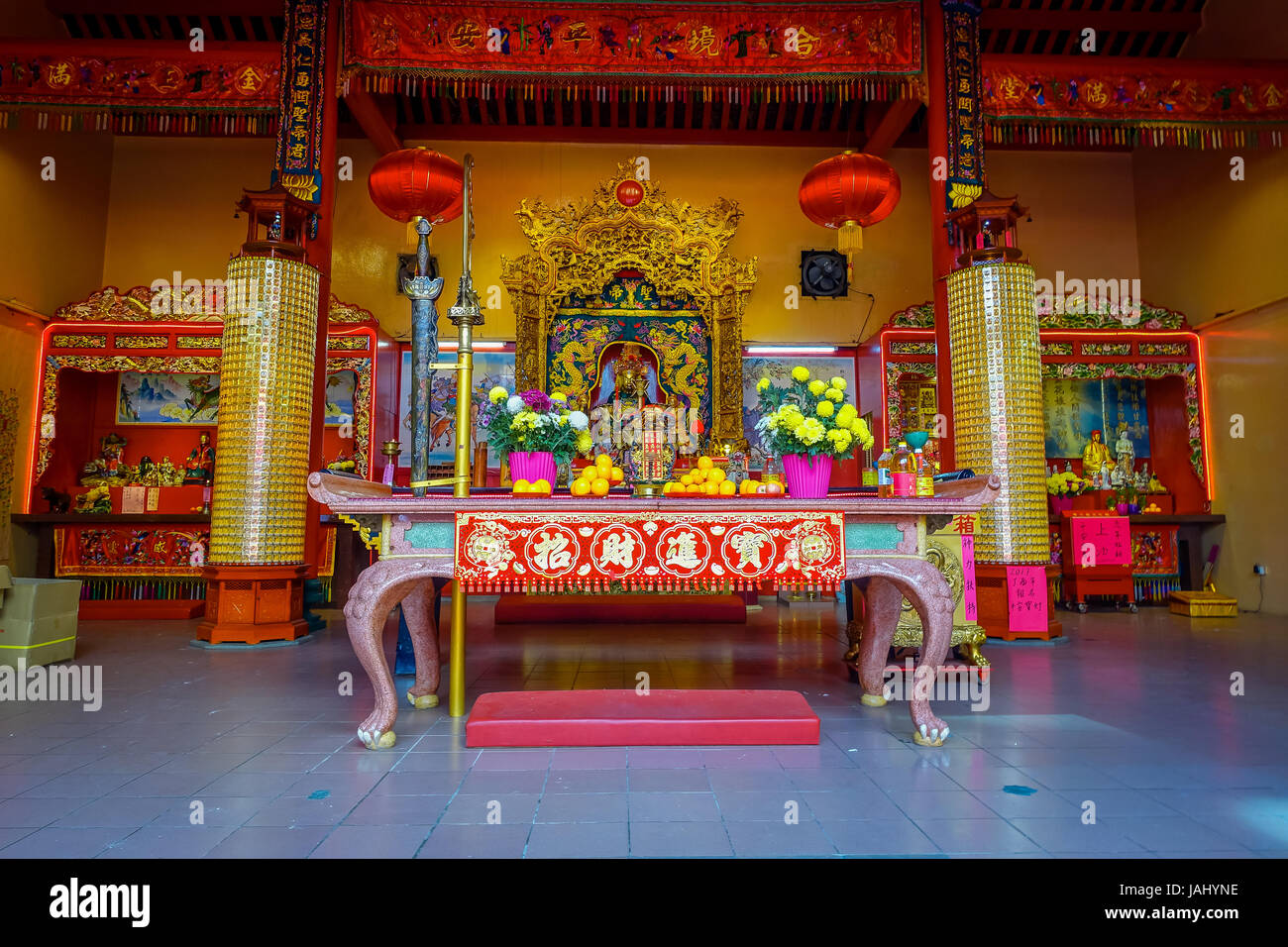 Guan di temple hi-res stock photography and images - Alamy