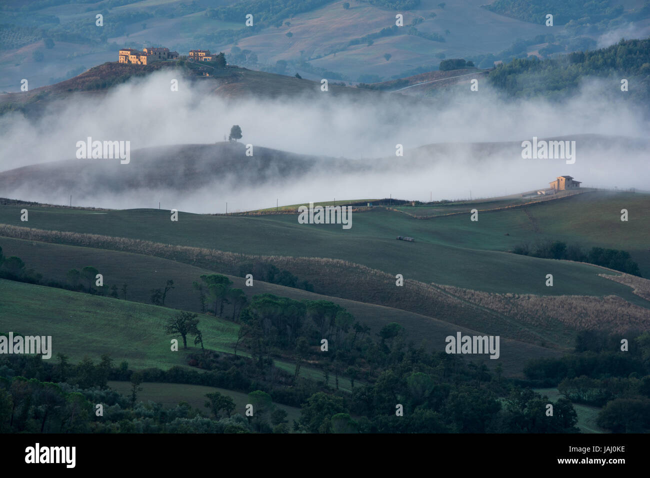 Tuscany farm homestead estate italy hi-res stock photography and images ...