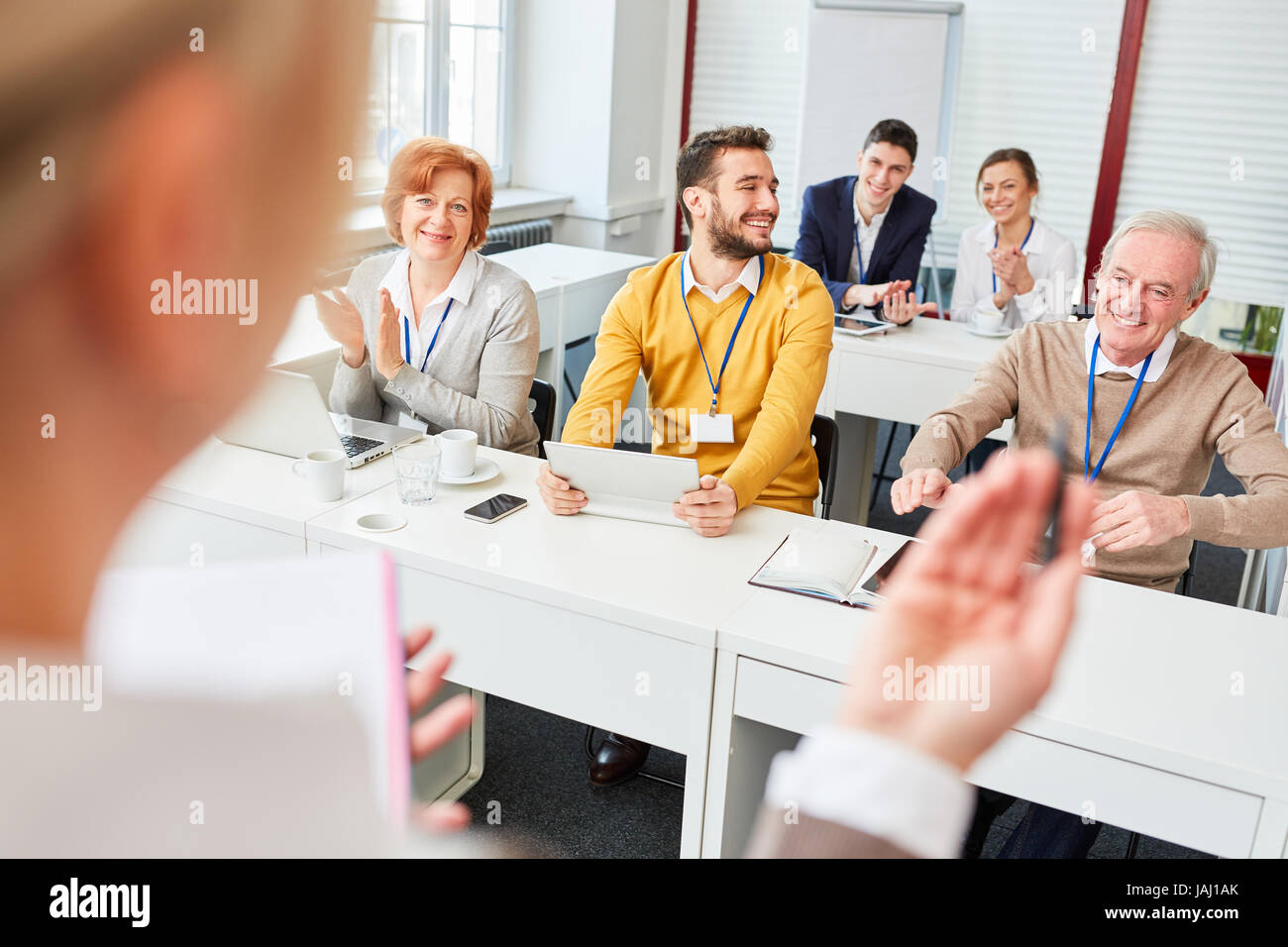 Presentation audience office hi-res stock photography and images - Alamy