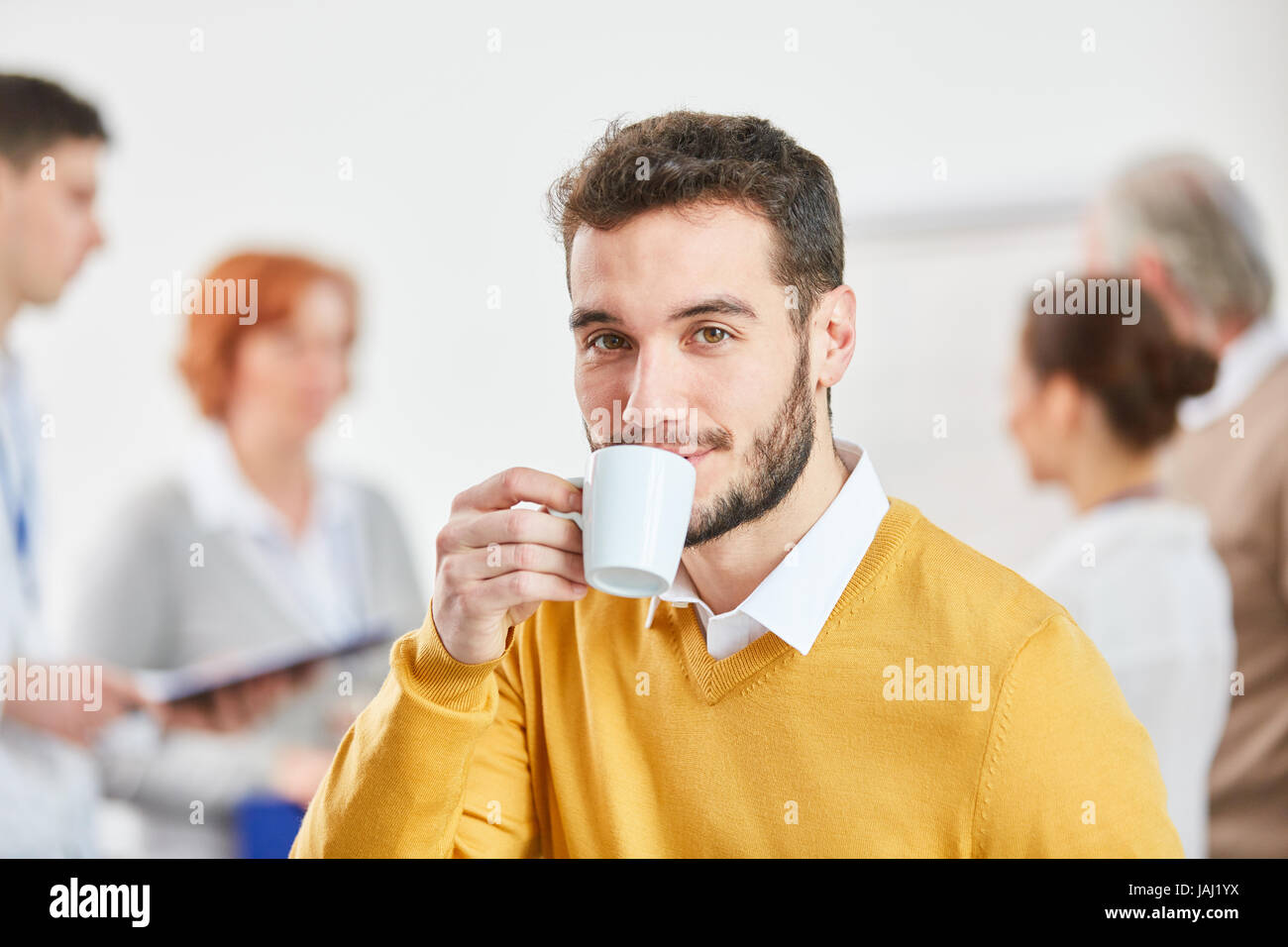 Business break hi-res stock photography and images - Alamy