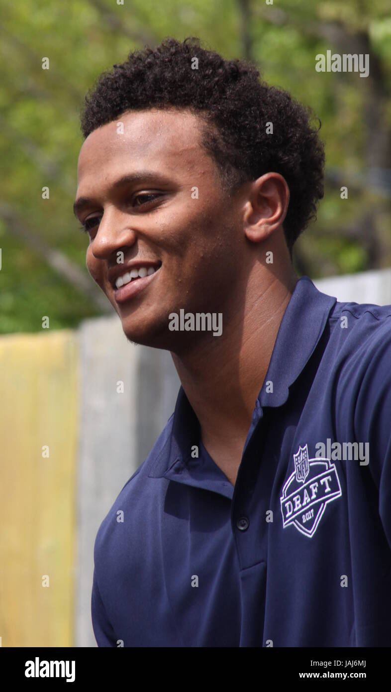 Deshone kizer hi-res stock photography and images - Alamy