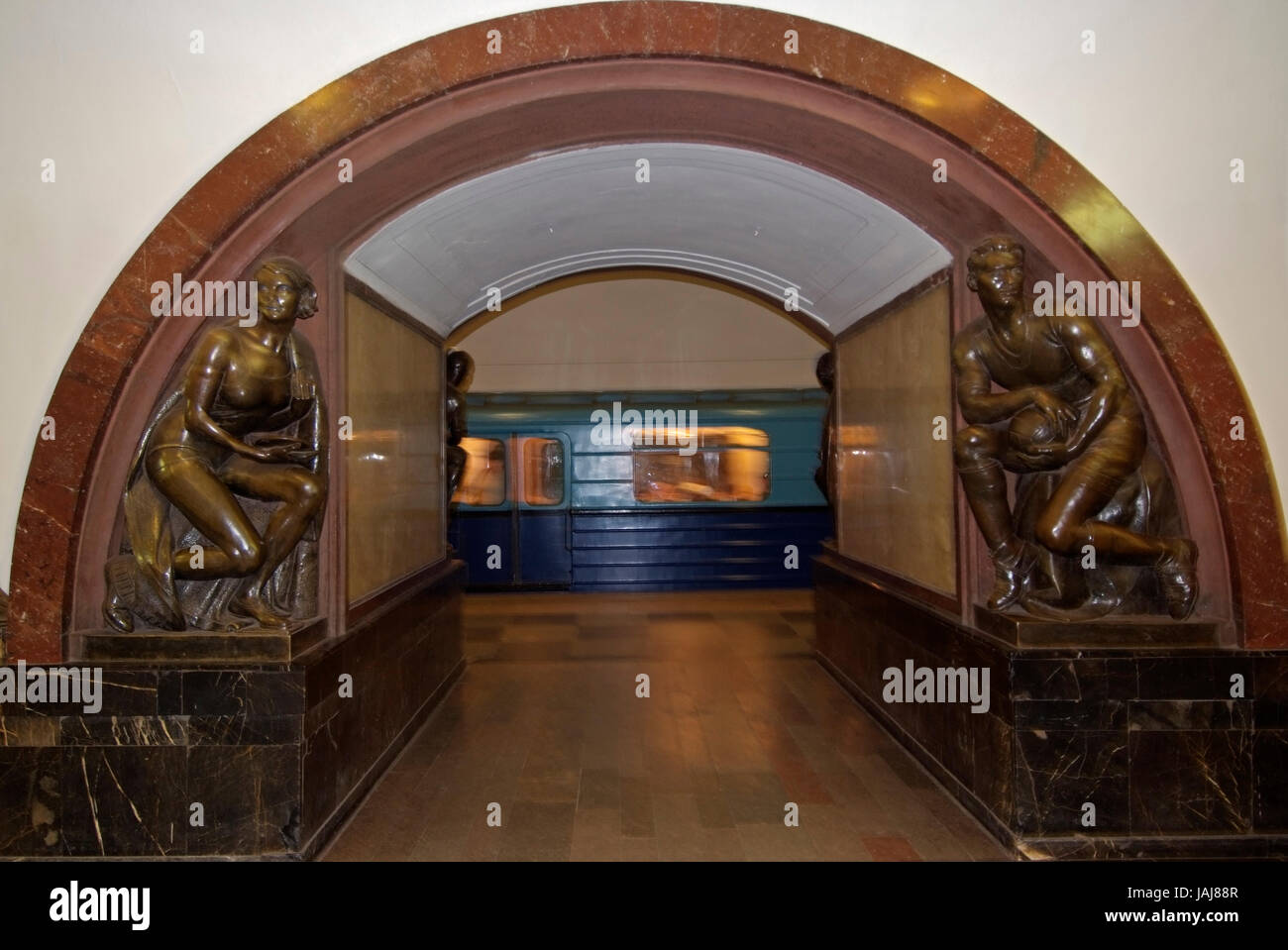 Moscow Metro, Metro station Ploshchad Revolyutsii, Revolution Square ...
