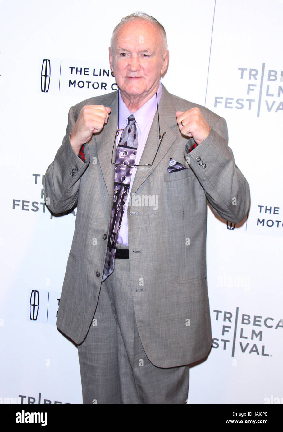 Chuck wepner hi-res stock photography and images - Alamy