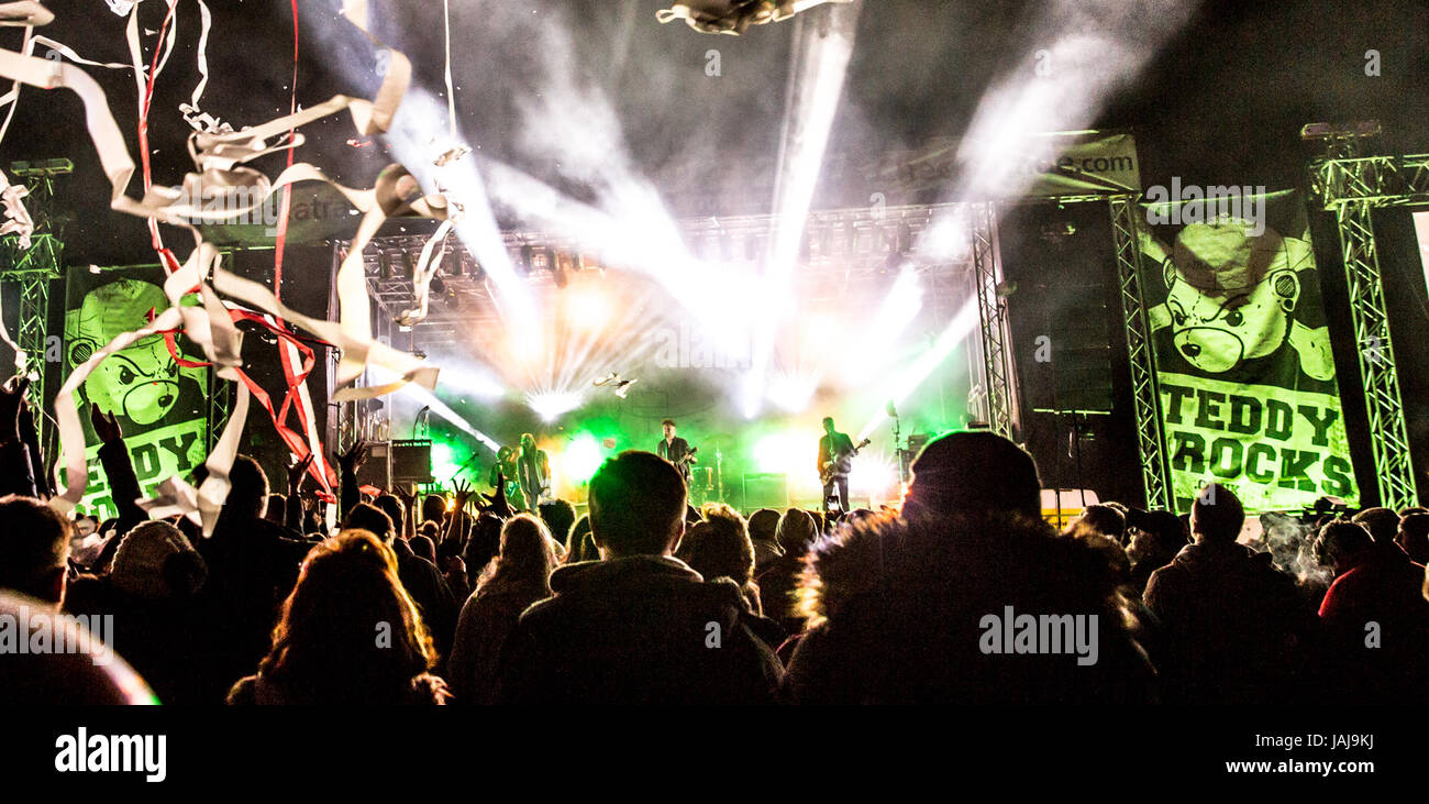 Twin Atlantic headlining day one of Teddy Rocks Festival 2017 ...