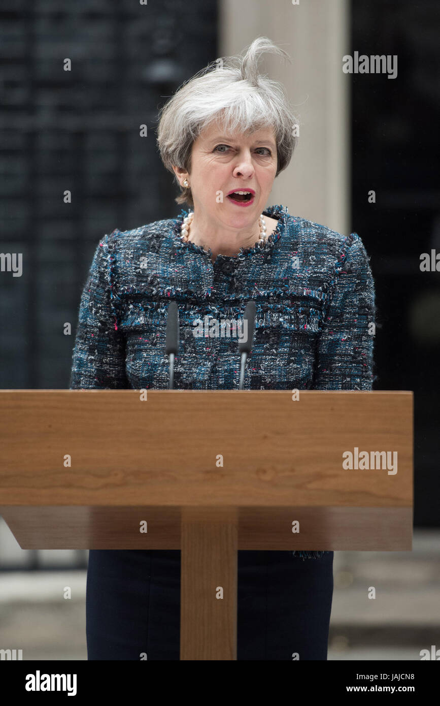 Lectern 10 downing street hi-res stock photography and images - Alamy