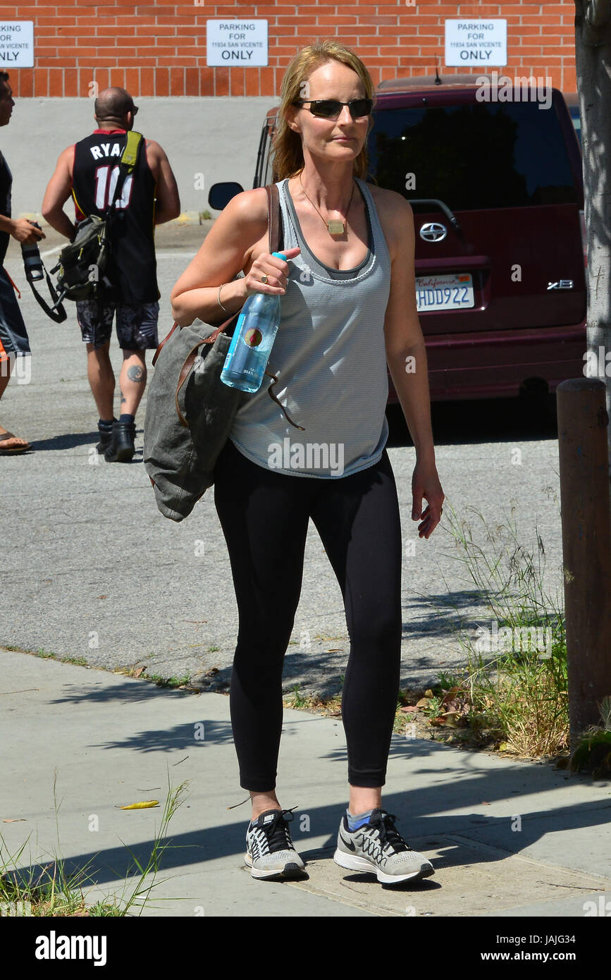 Helen hunt 2017 hi-res stock photography and images - Alamy