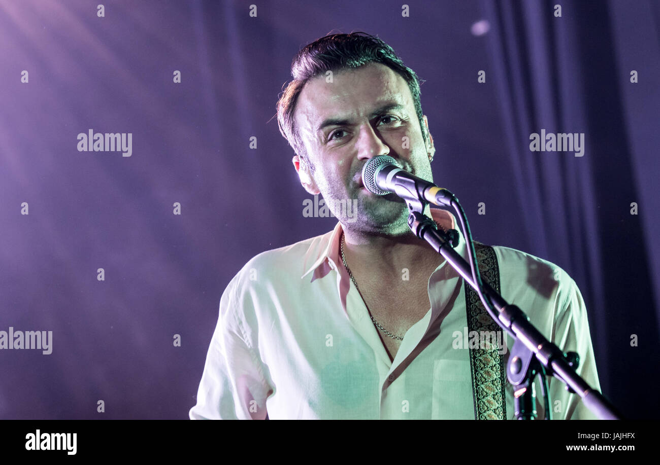 Peter Denton High Resolution Stock Photography and Images - Alamy