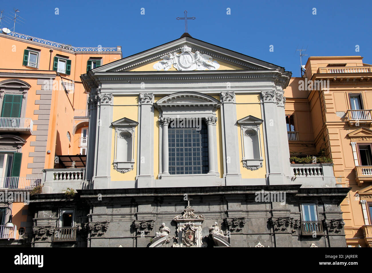 pillar church window Stock Photo - Alamy