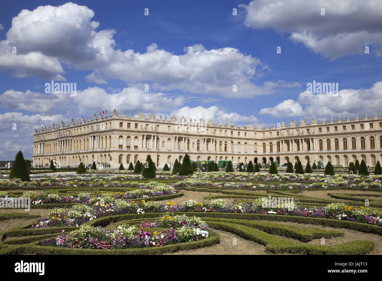 Versailles flowers hi-res stock photography and images - Alamy