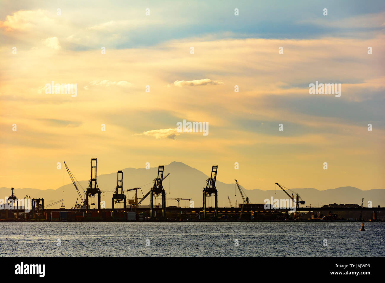 Rio de janeiro port loading hi-res stock photography and images - Alamy