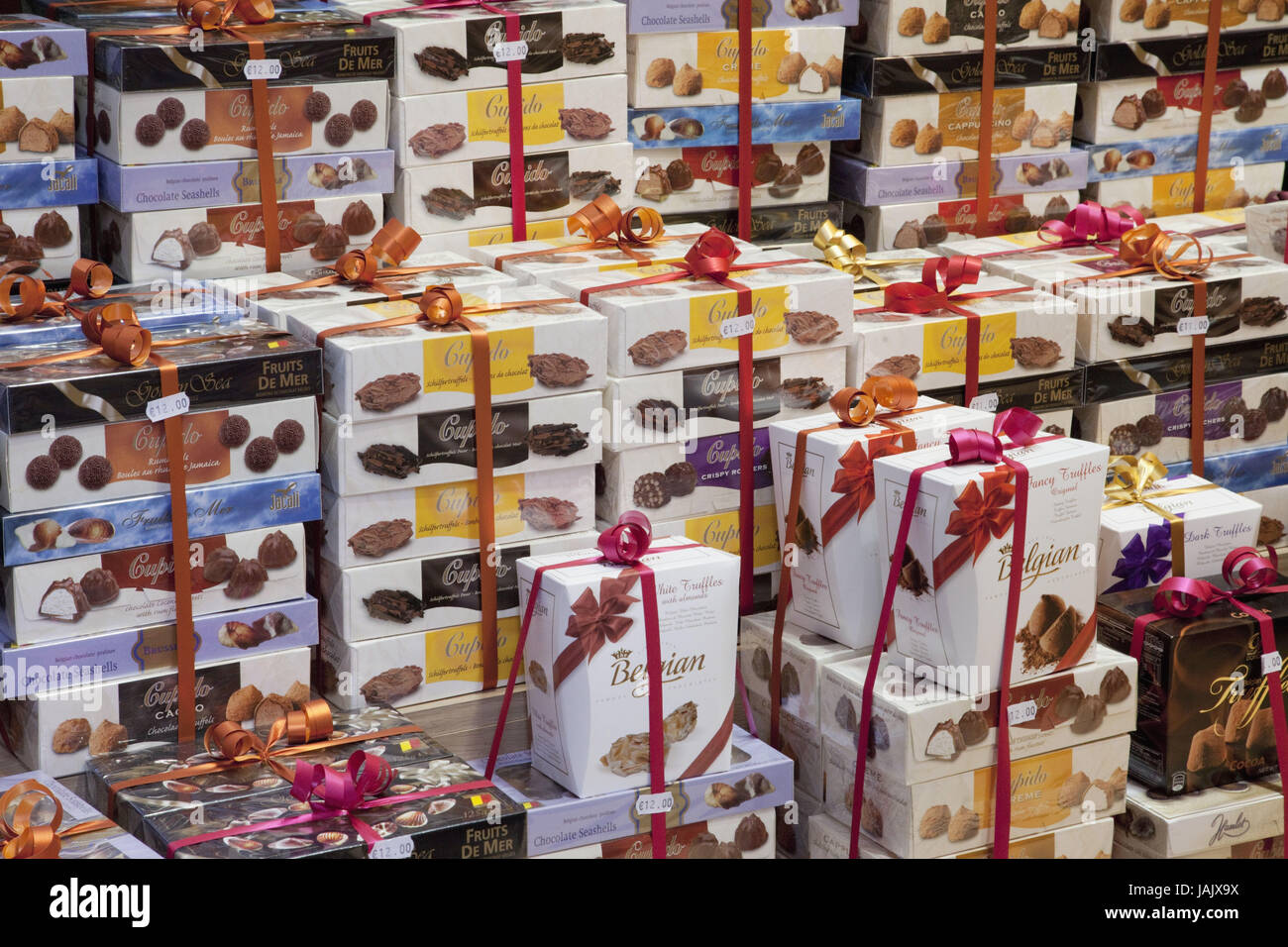 Belgium,Brussels,chocolate retail shop,expense Stock Photo - Alamy
