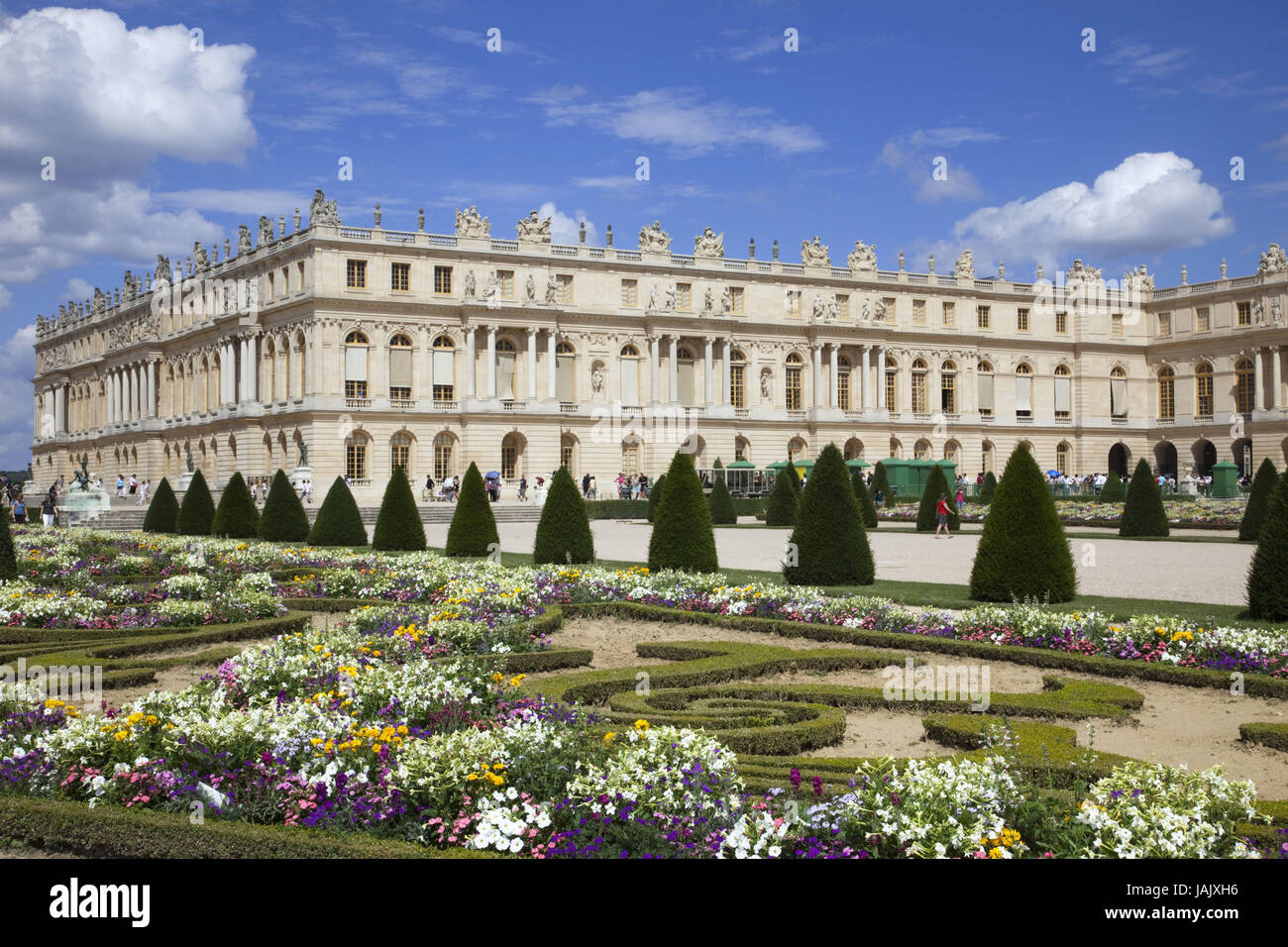 Versailles flowers hi-res stock photography and images - Alamy