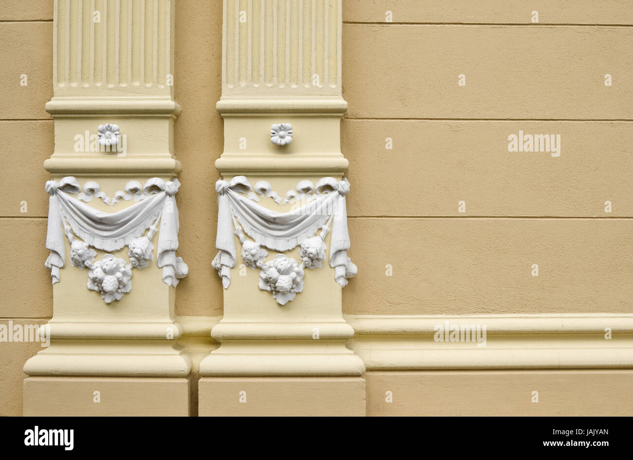 Richly decorated pillars hi-res stock photography and images - Alamy