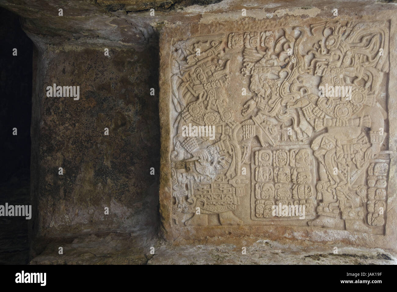 Yaxchilan lintel hi-res stock photography and images - Alamy