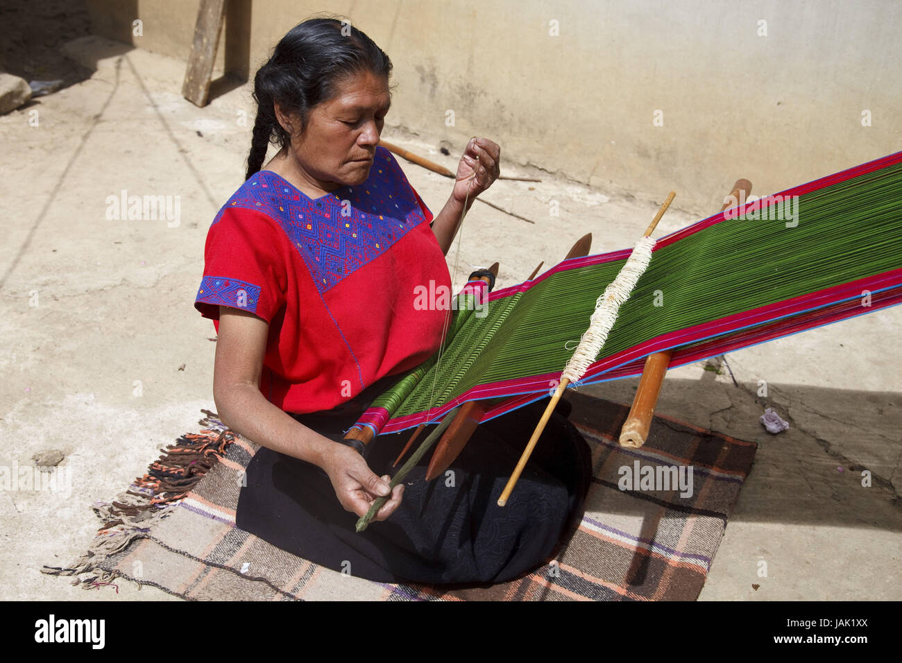 Textiles mayas hi-res stock photography and images - Alamy