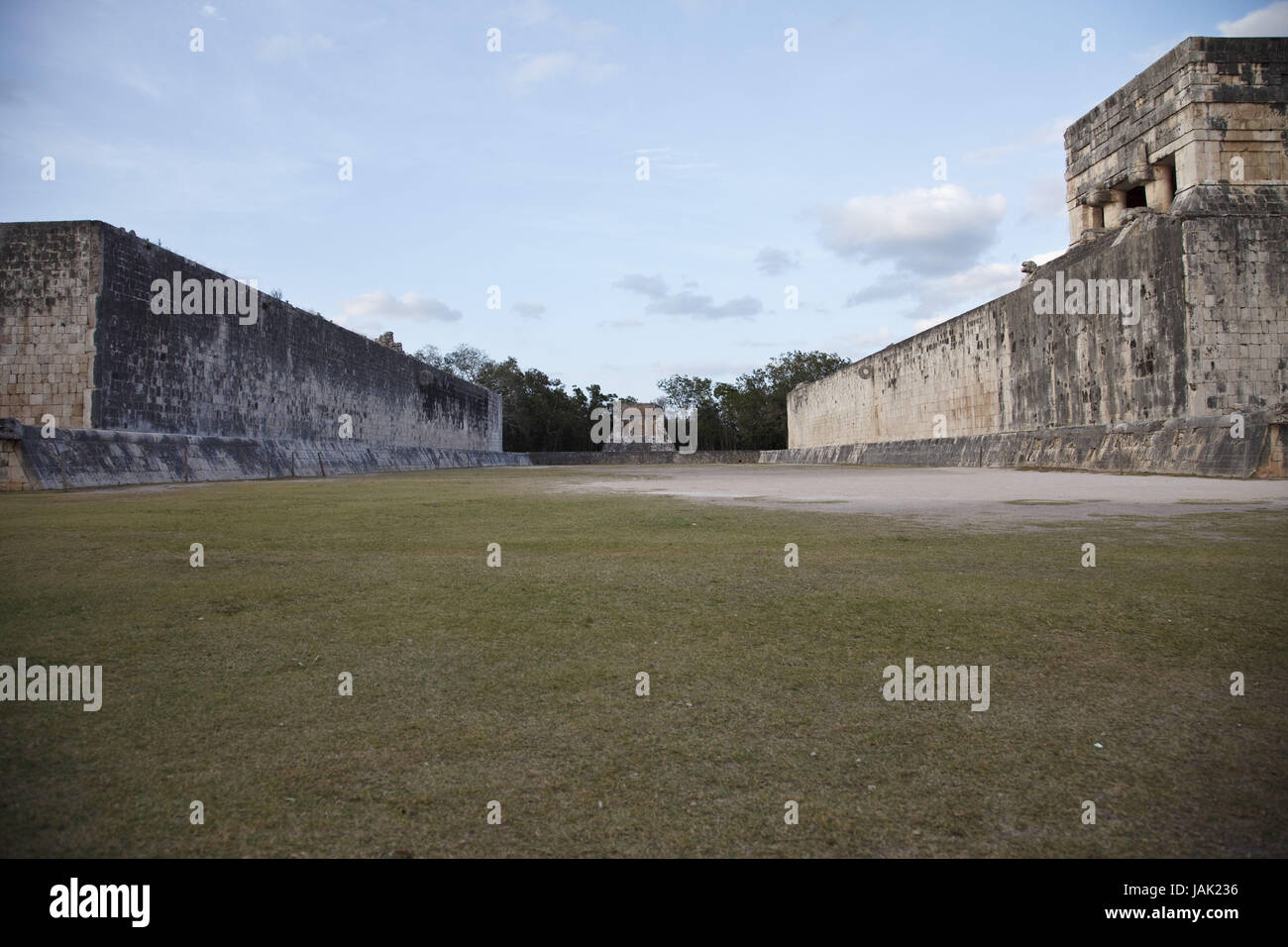 Mexico,Yucatan,Chichen Itza,ruins,Maya,ball game space Stock Photo - Alamy