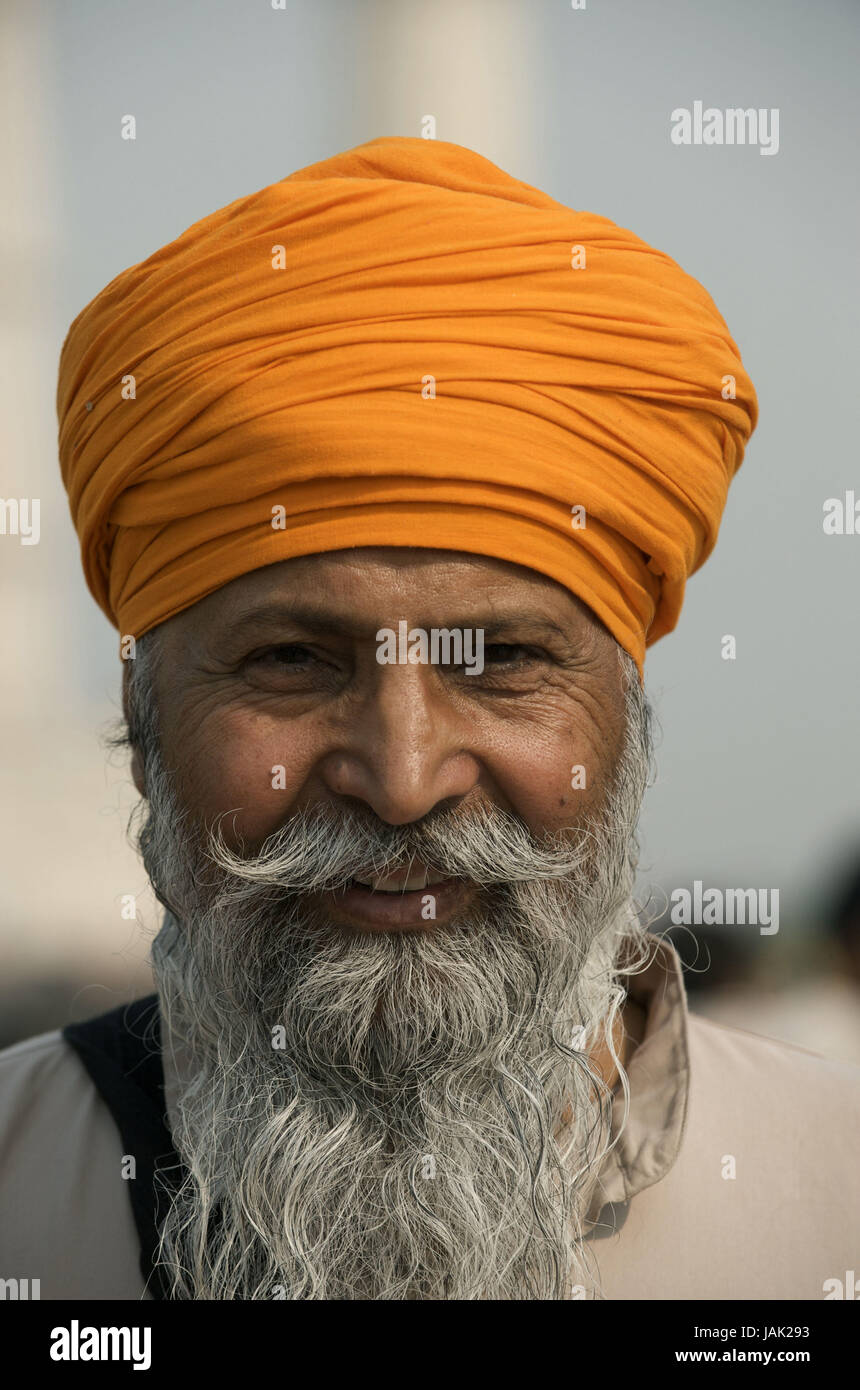 India,Uttar Predesh,old man with turban,portrait Stock Photo - Alamy