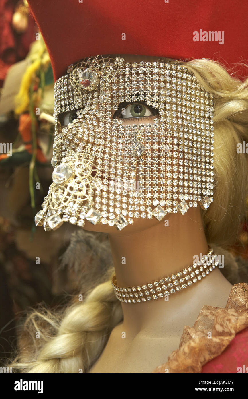 Mannequin masks hi-res stock photography and images - Alamy