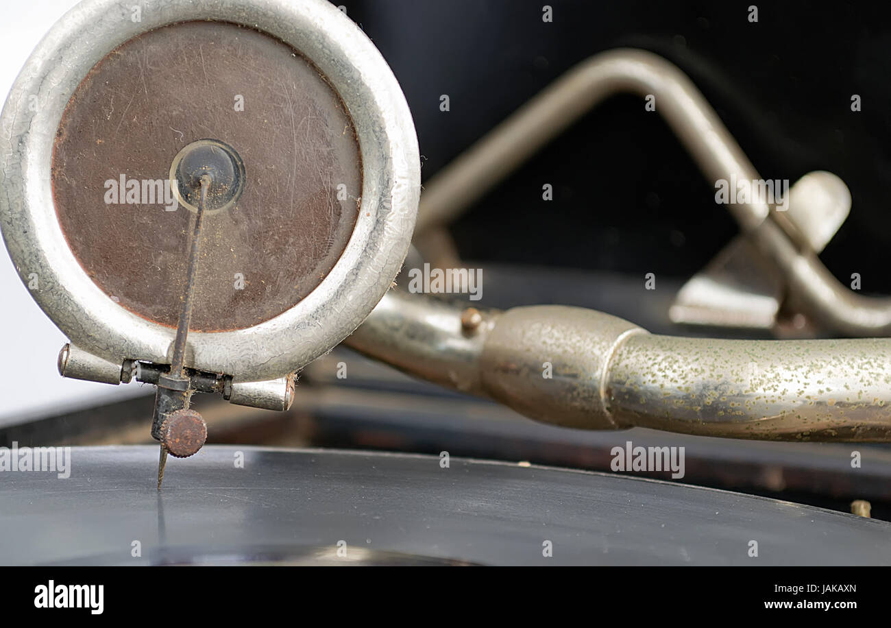 detail of a gramophone needle on a disc Stock Photo - Alamy