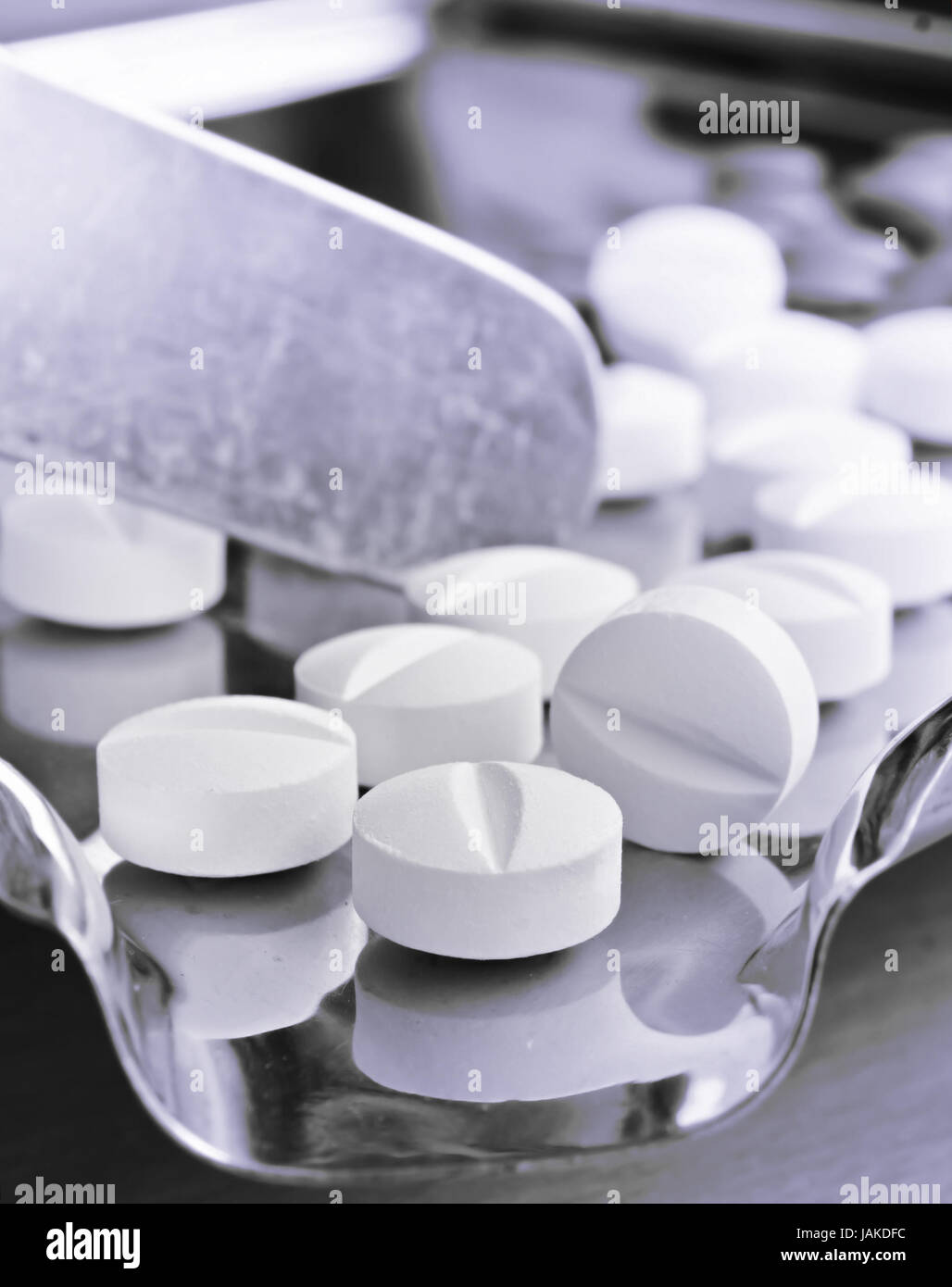Pharmacy pill counting tray hi-res stock photography and images - Alamy
