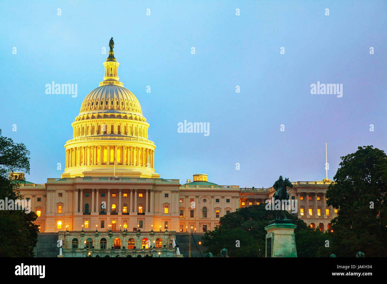 United States Capitol building in Washington, DC at sunset Stock Photo ...