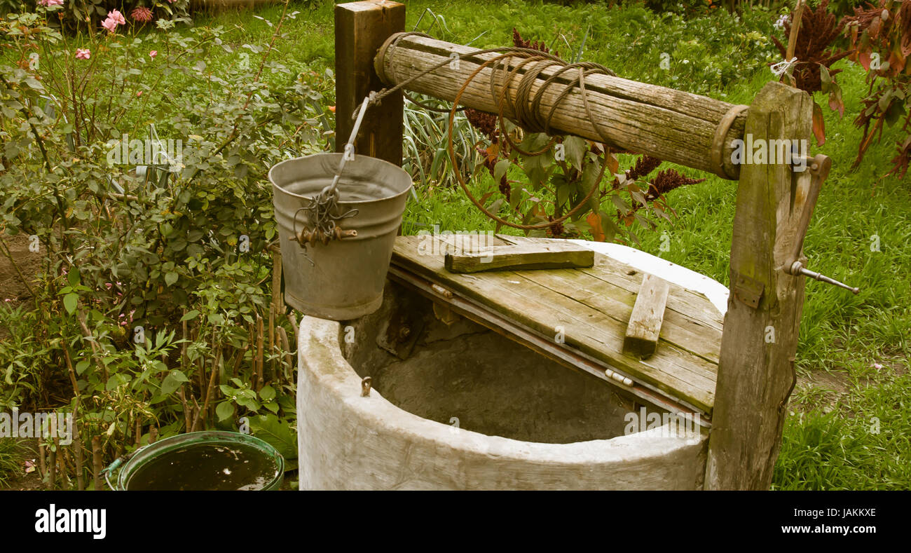 Well rotten hi-res stock photography and images - Alamy