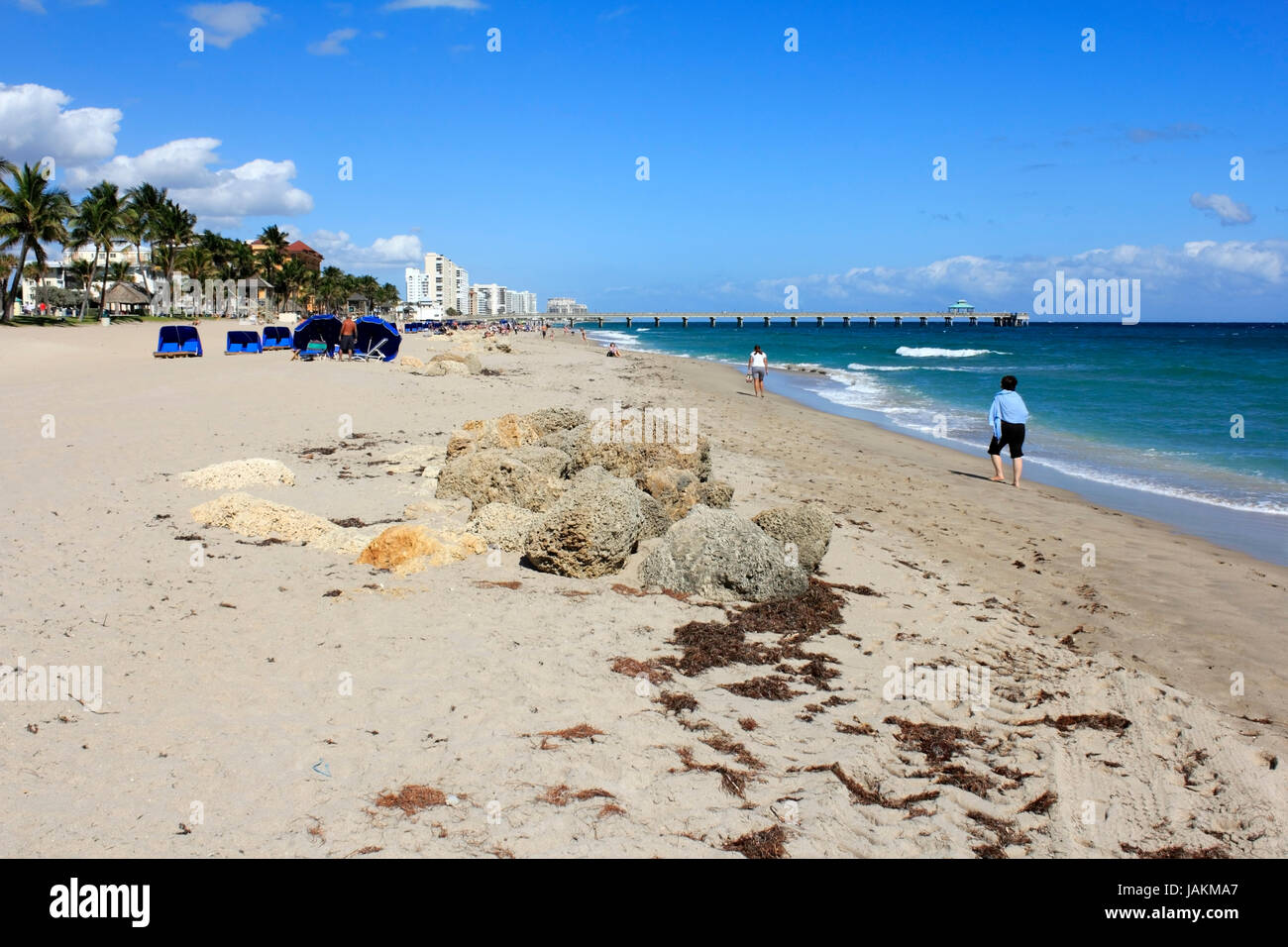 Deerfield beach sand hi-res stock photography and images - Alamy
