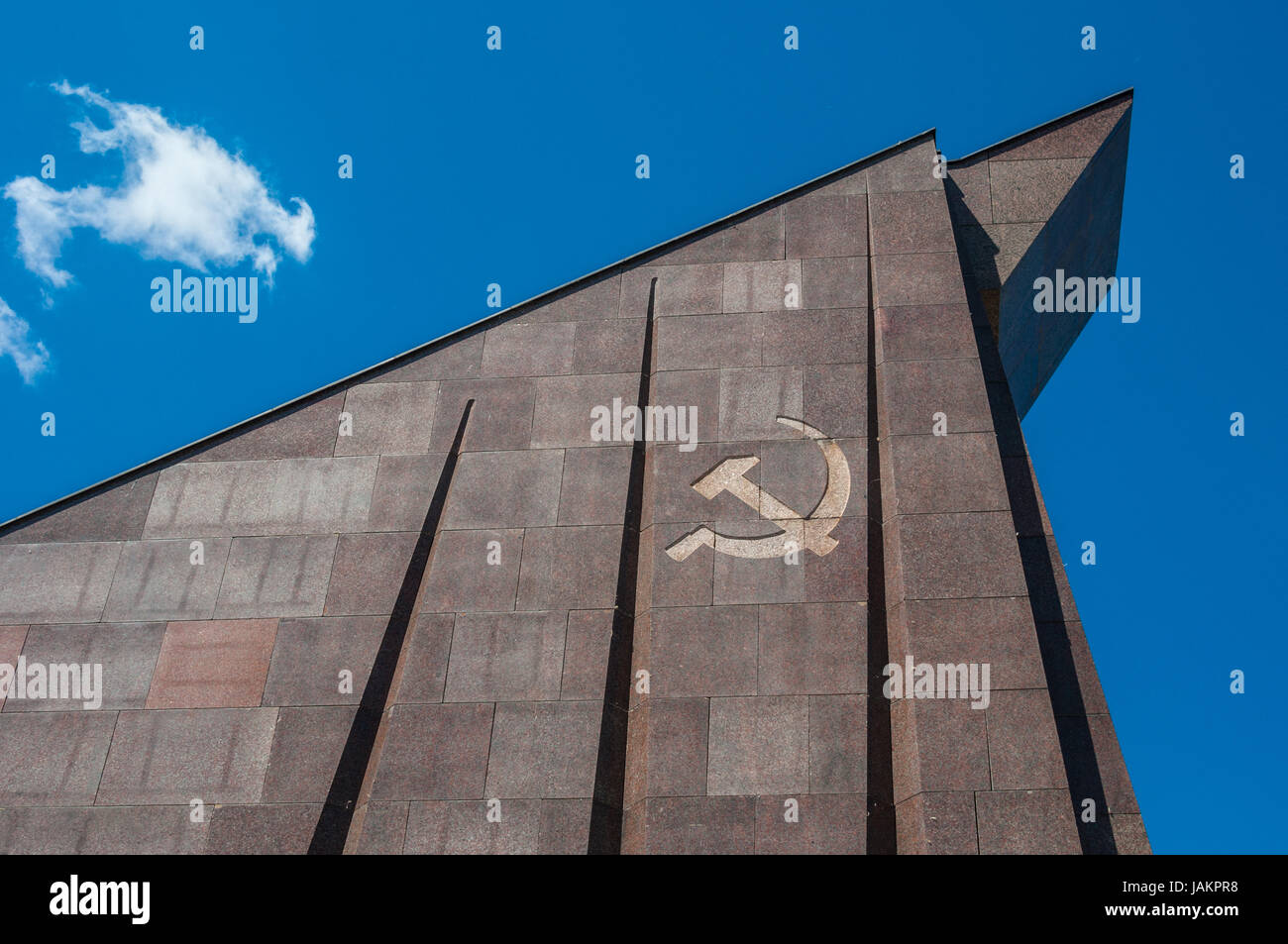 Soviet War Memorial in the Treptower Park in Berlin Stock Photo - Alamy