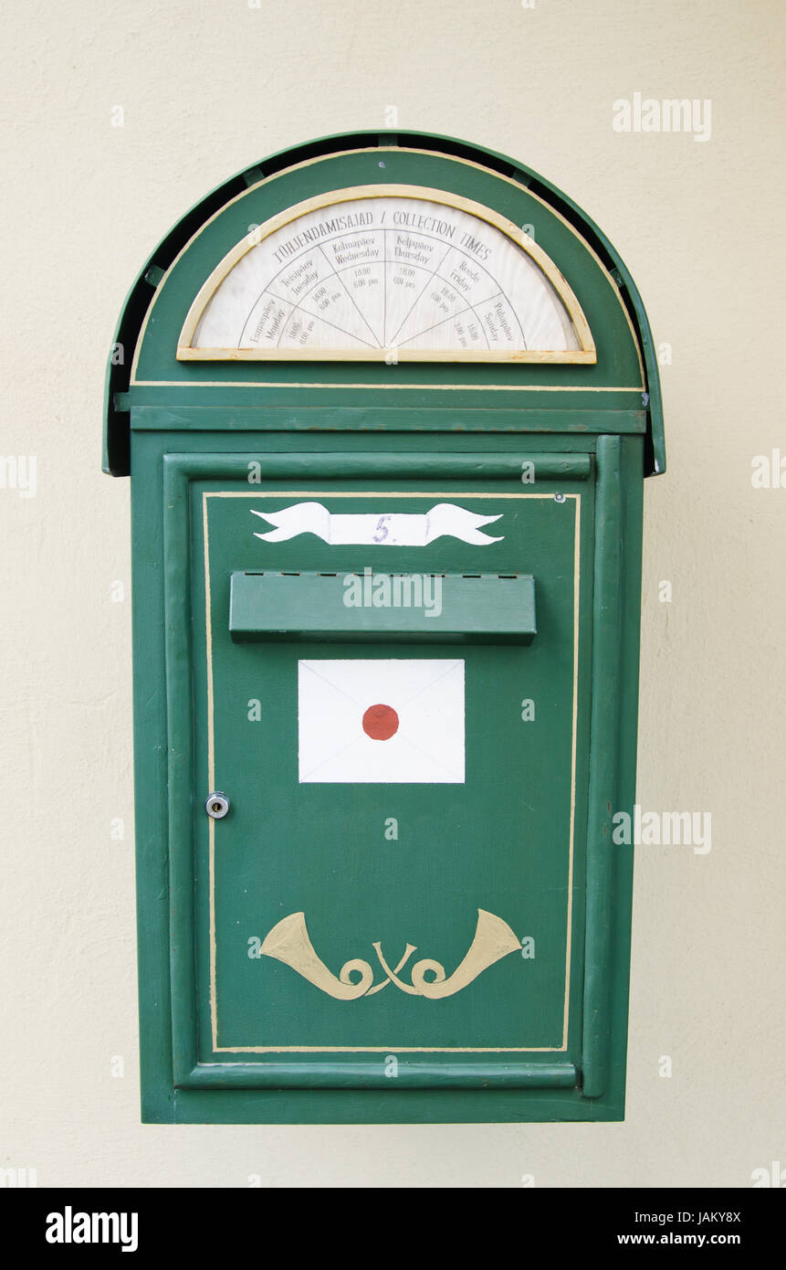 Ancient green mail box a close up Stock Photo - Alamy