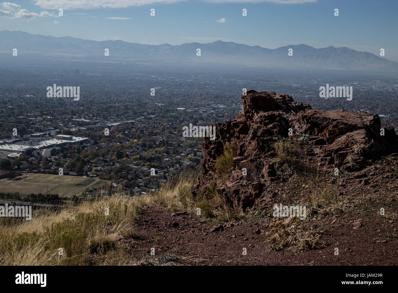 Skyline and mountains hi-res stock photography and images - Alamy