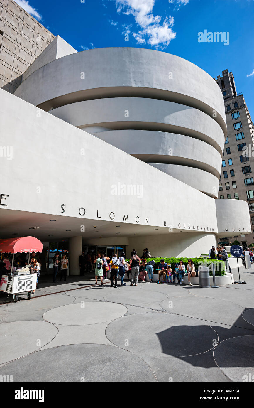 The Solomon Guggenheim Museum in New York City Stock Photo - Alamy