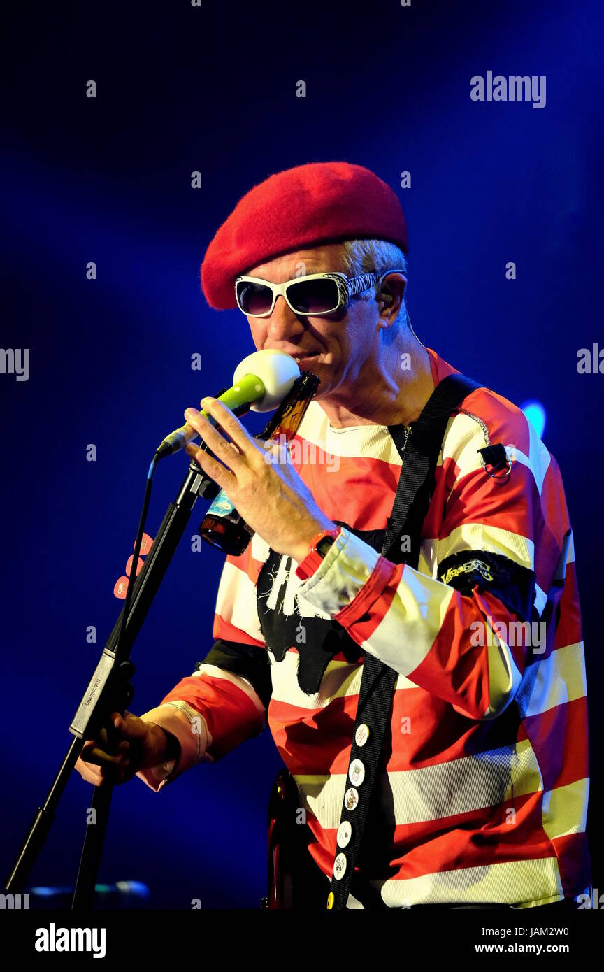 Captain sensible hi-res stock photography and images - Alamy