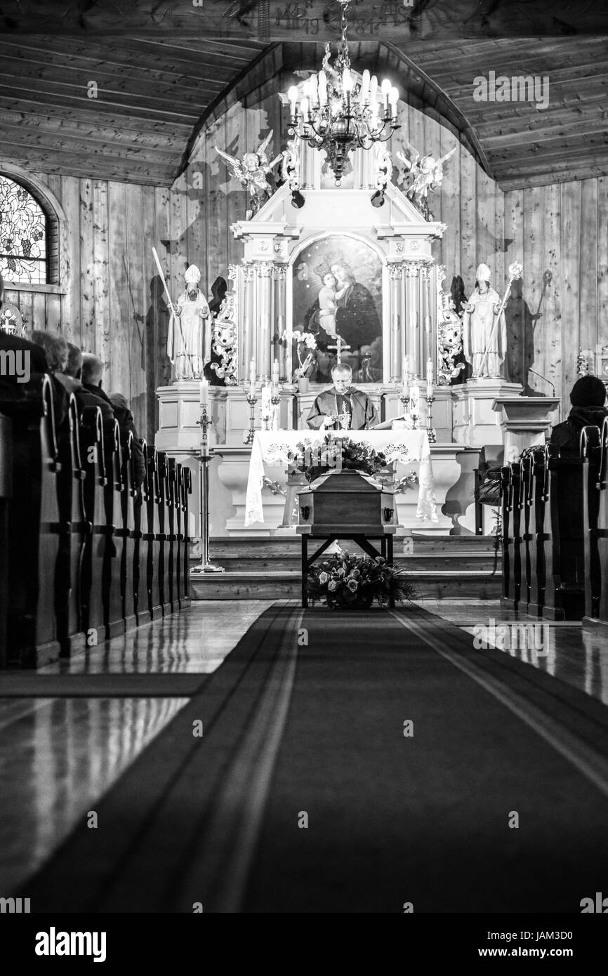 Polish countryside, a traditional funeral ceremony, photo reportage ...