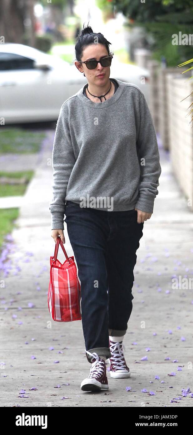 Rumer Willis spotted arriving at a hair salon in Beverly Hills ...
