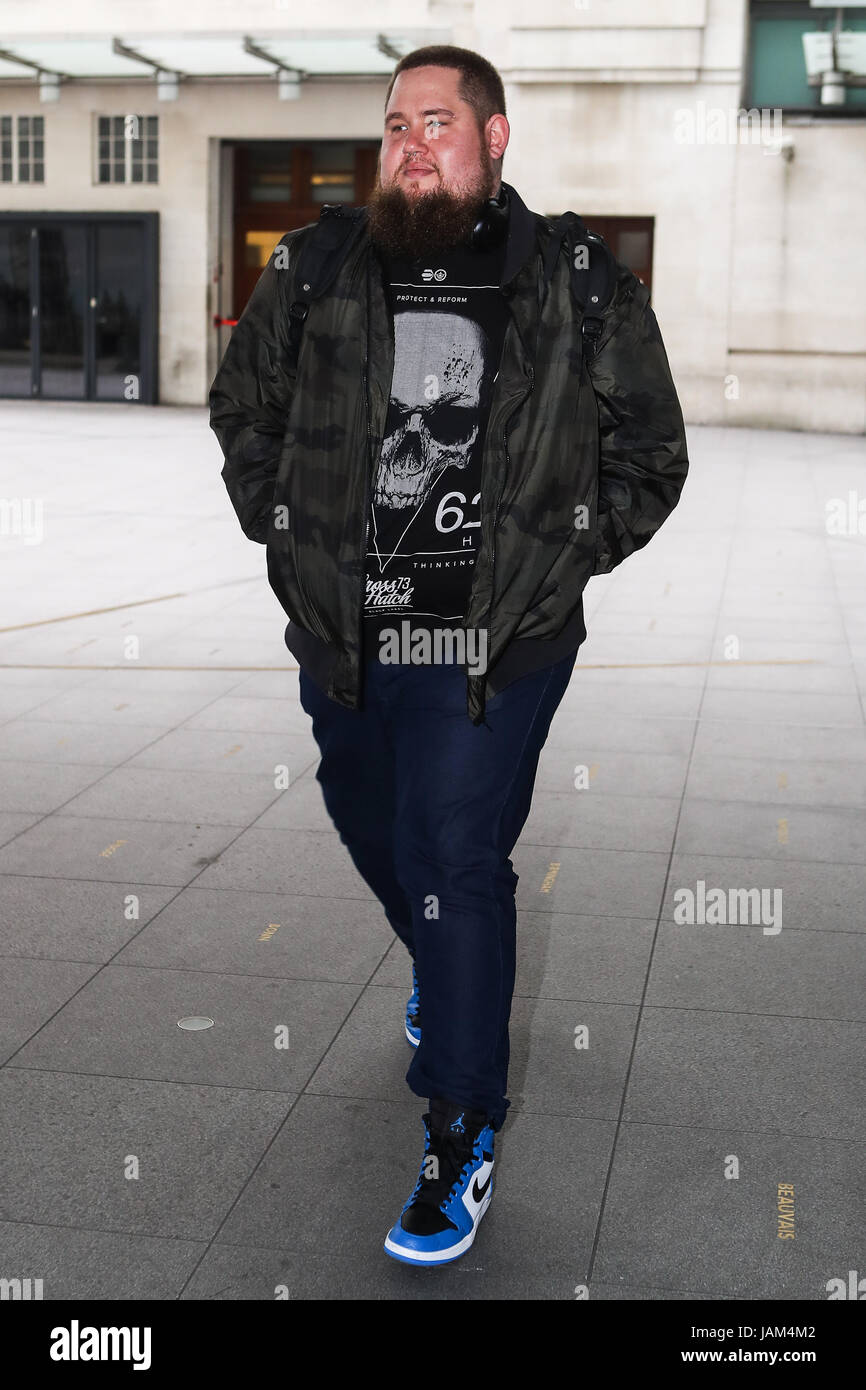 Rag'n'Bone Man, Rory Graham, leaves Broadcasting House after appearing ...