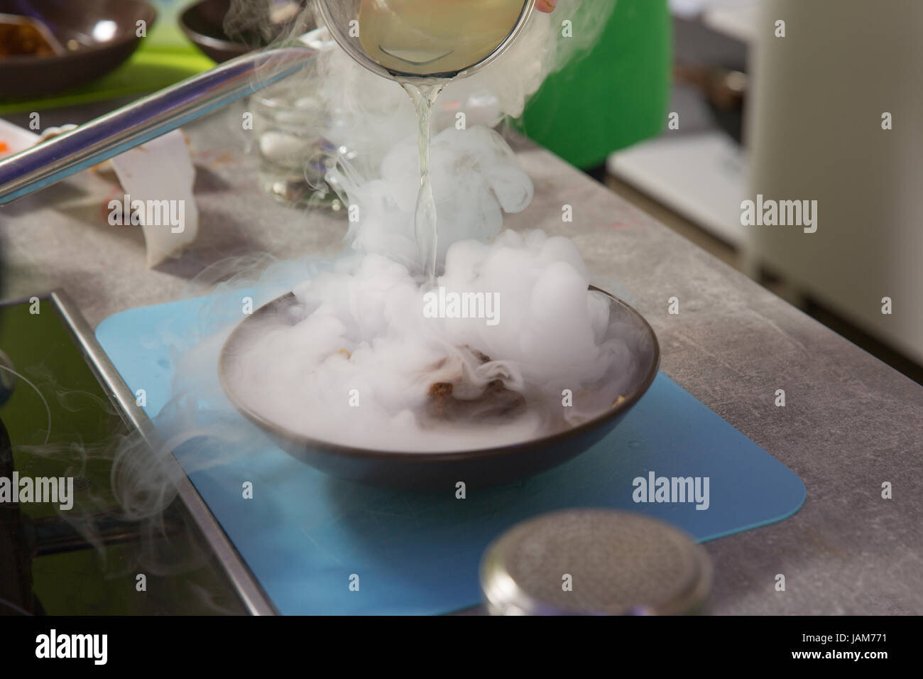 molecular gastronomy. Thick Smoke in a plate Stock Photo - Alamy