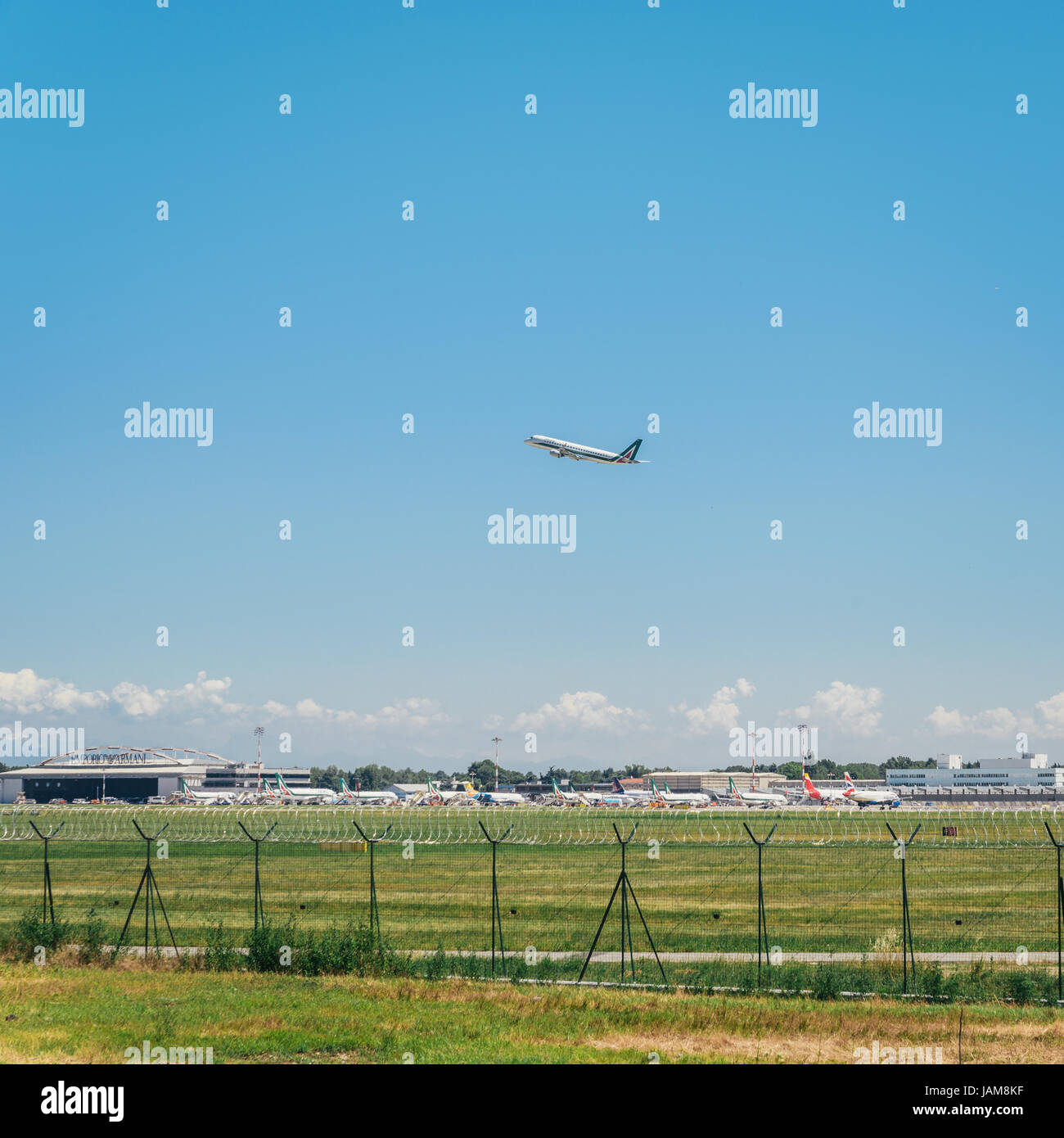 Linate hi-res stock photography and images - Alamy