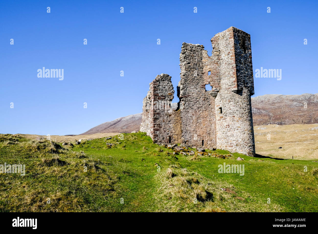 Ardvreck Castle, A ruined 16th century castle on the shores of Loch ...
