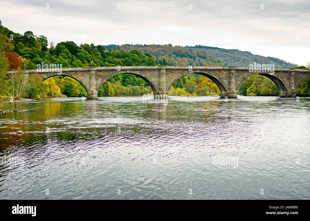 River tay scotland bridge trees hi-res stock photography and images - Alamy