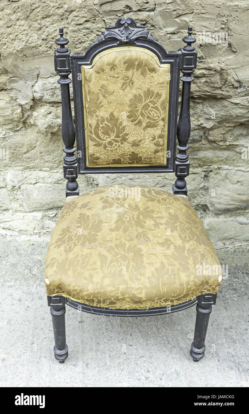 Old upholstered armchair hi-res stock photography and images - Alamy