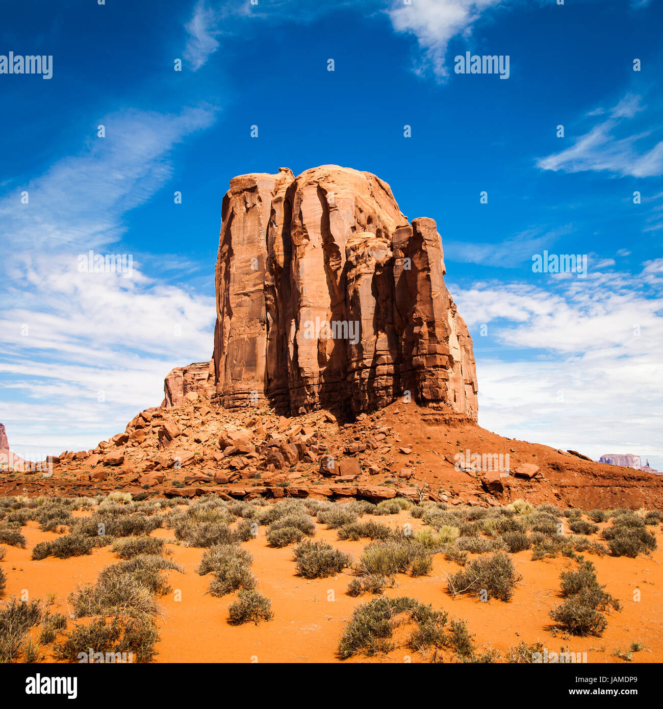 Complementary colours blue and orange in this iconic view of Monument ...