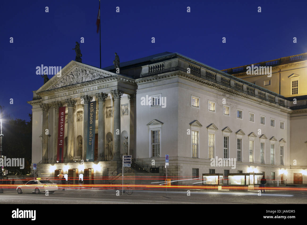 State opera under the lime trees hi-res stock photography and images ...