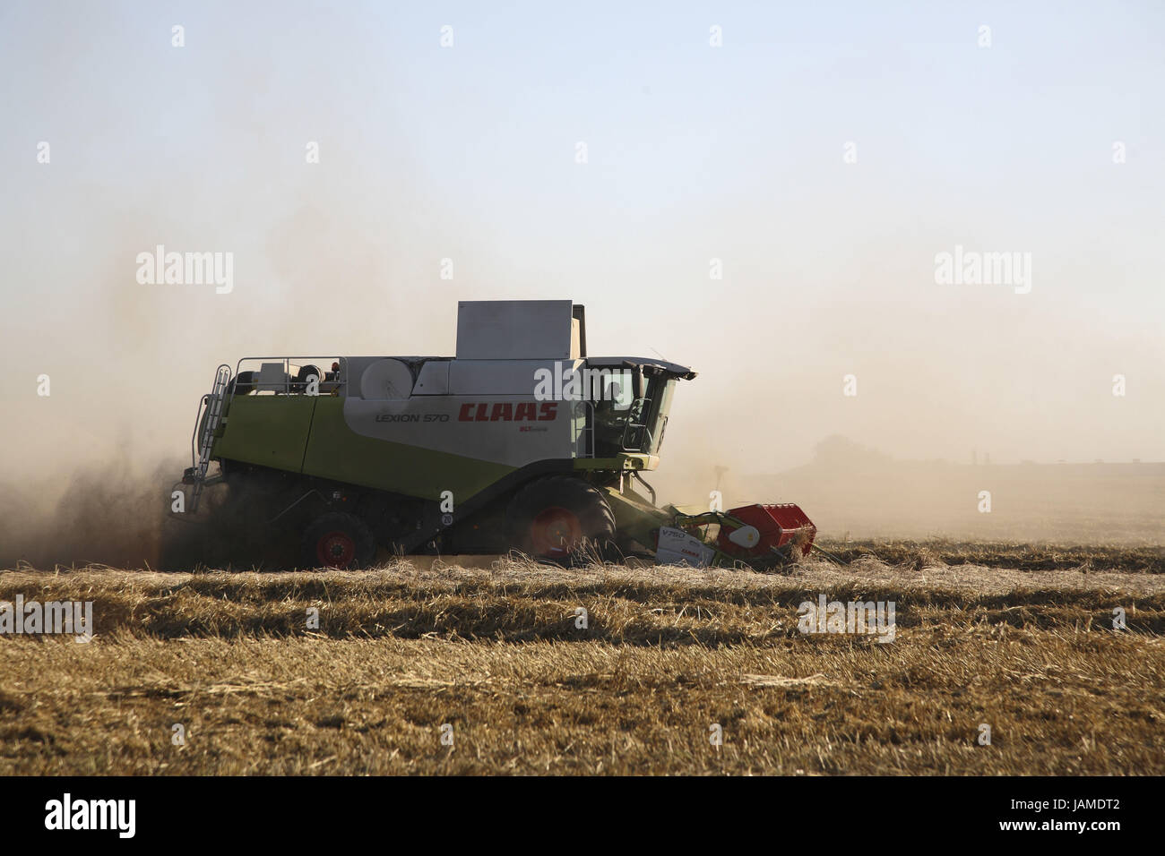 Combine harvester model hi-res stock photography and images - Alamy