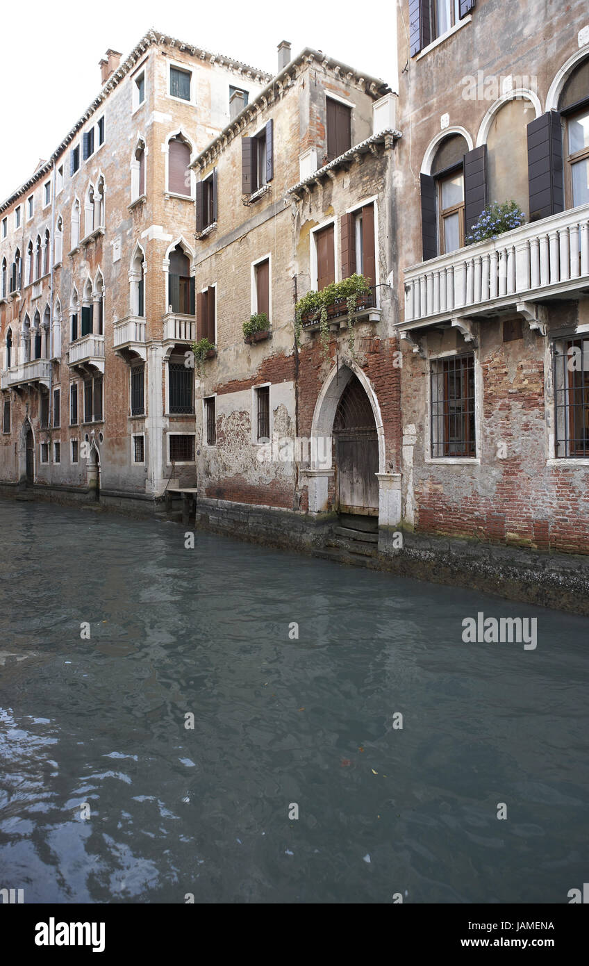 Exit channel hi-res stock photography and images - Alamy